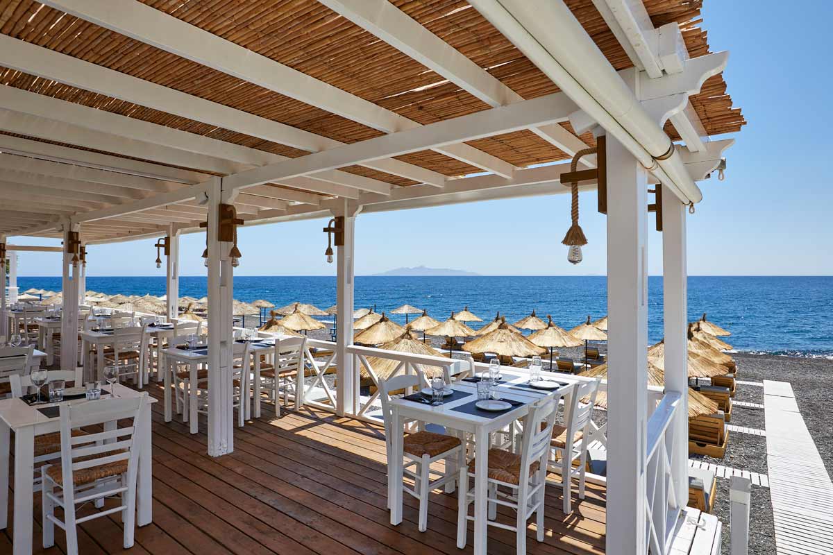 Psatha - Coctail Bar & Restaurant in Kamari, Santorini.